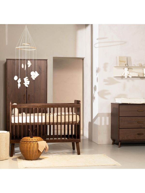 Europe Baby Olivia II Babykamer Walnoot / Walnoot - Retro | Babypark